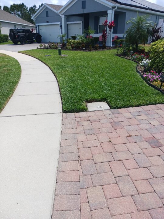 Marvel Scapes Lawn Care Services in Orlando, FL