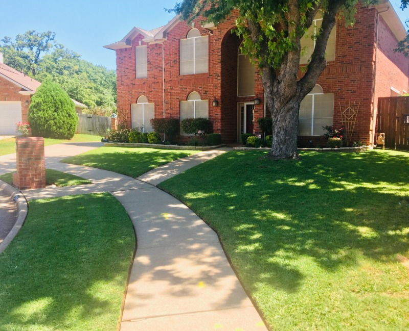 Touchdown Lawn&Lands Lawn Care Services in Aubrey, TX