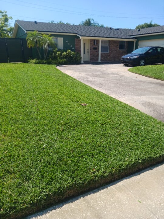 Marvel Scapes Lawn Care Services in Orlando, FL